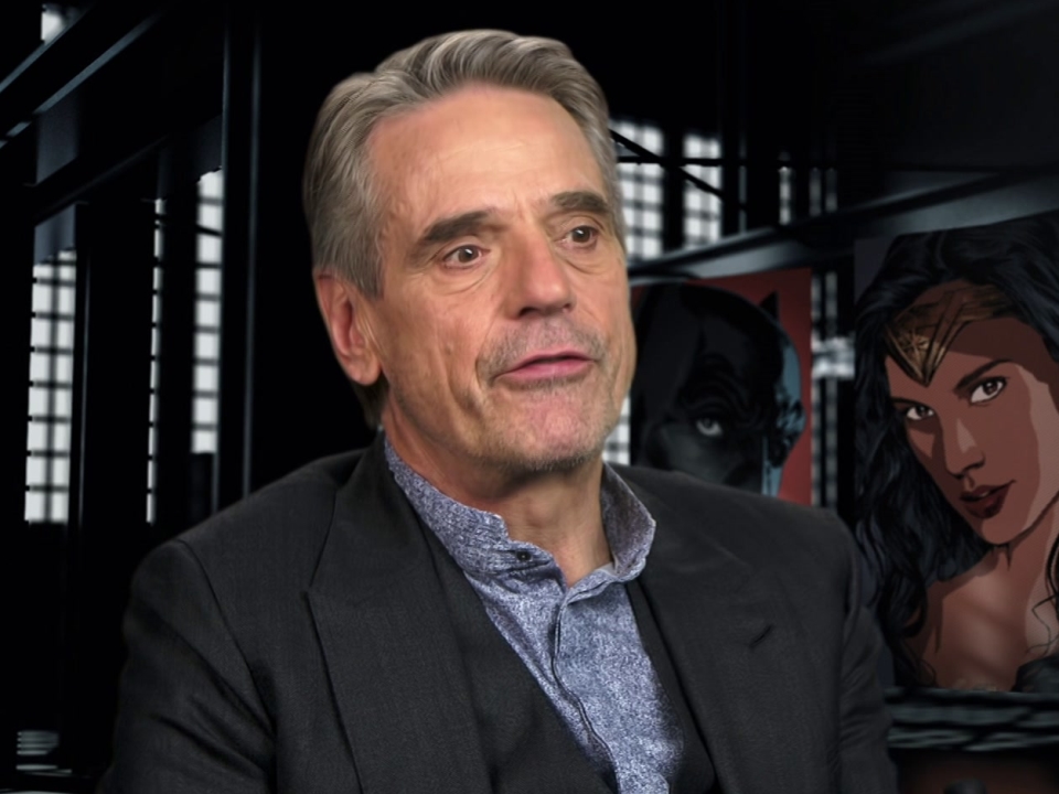 Batman V Superman: Dawn Of Justice: Jeremy Irons On The Script - TV Guide
