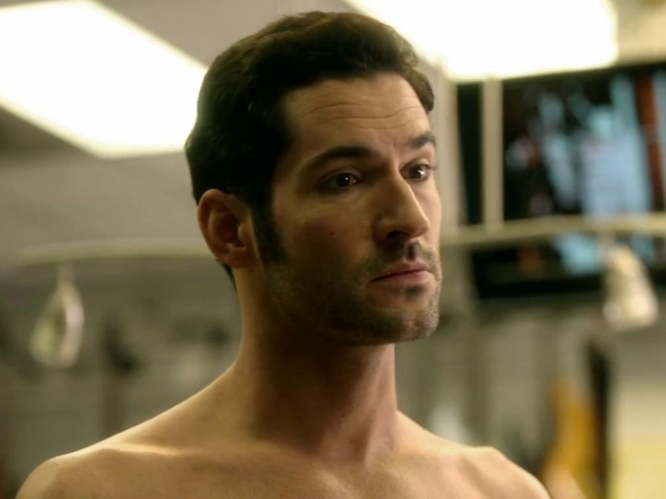 Lucifer: Lucifer Shows Up To A Crime Scene Drunk - TV Guide