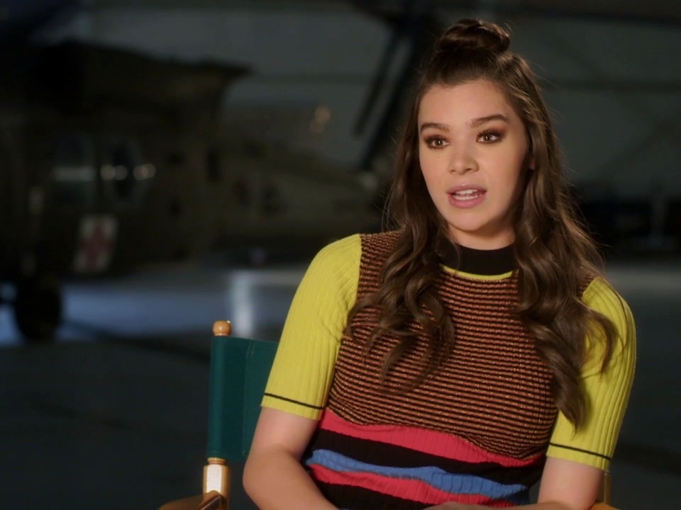 Pitch Perfect 3: Elizabeth Banks On Playing Gail Again - TV Guide