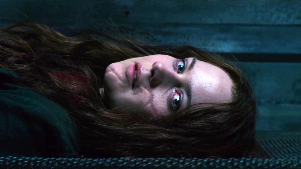 Mortal Engines: Anna Fang Rescues Tom From Shrike - TV Guide