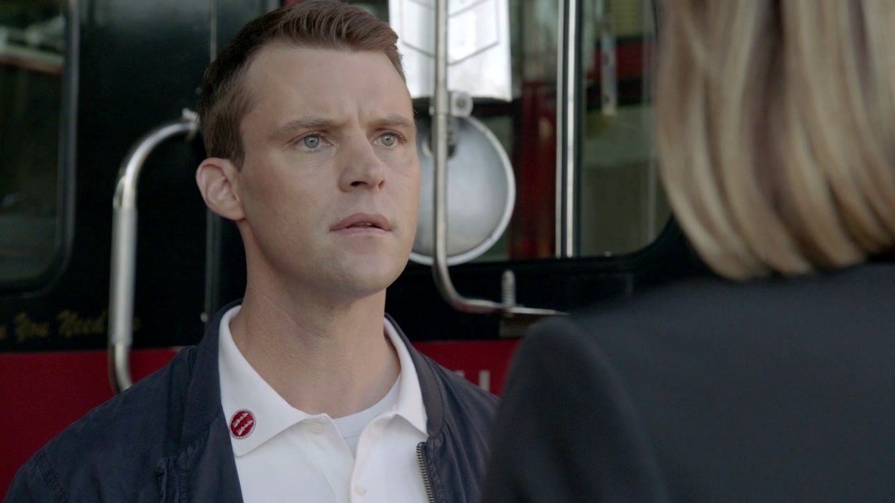 Chicago Fire: Truck 81 Saves A Man Trapped At A Car Wash - TV Guide