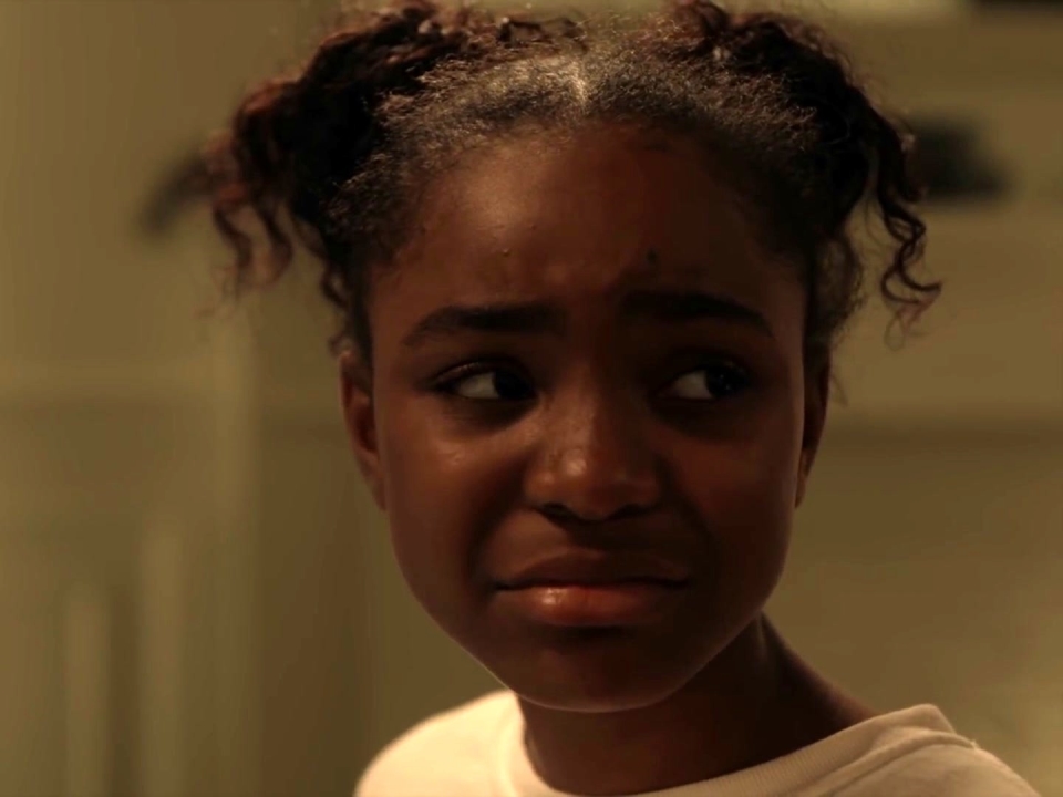 The Passage: Shauna Babcock Arrives At Project Noah - TV Guide