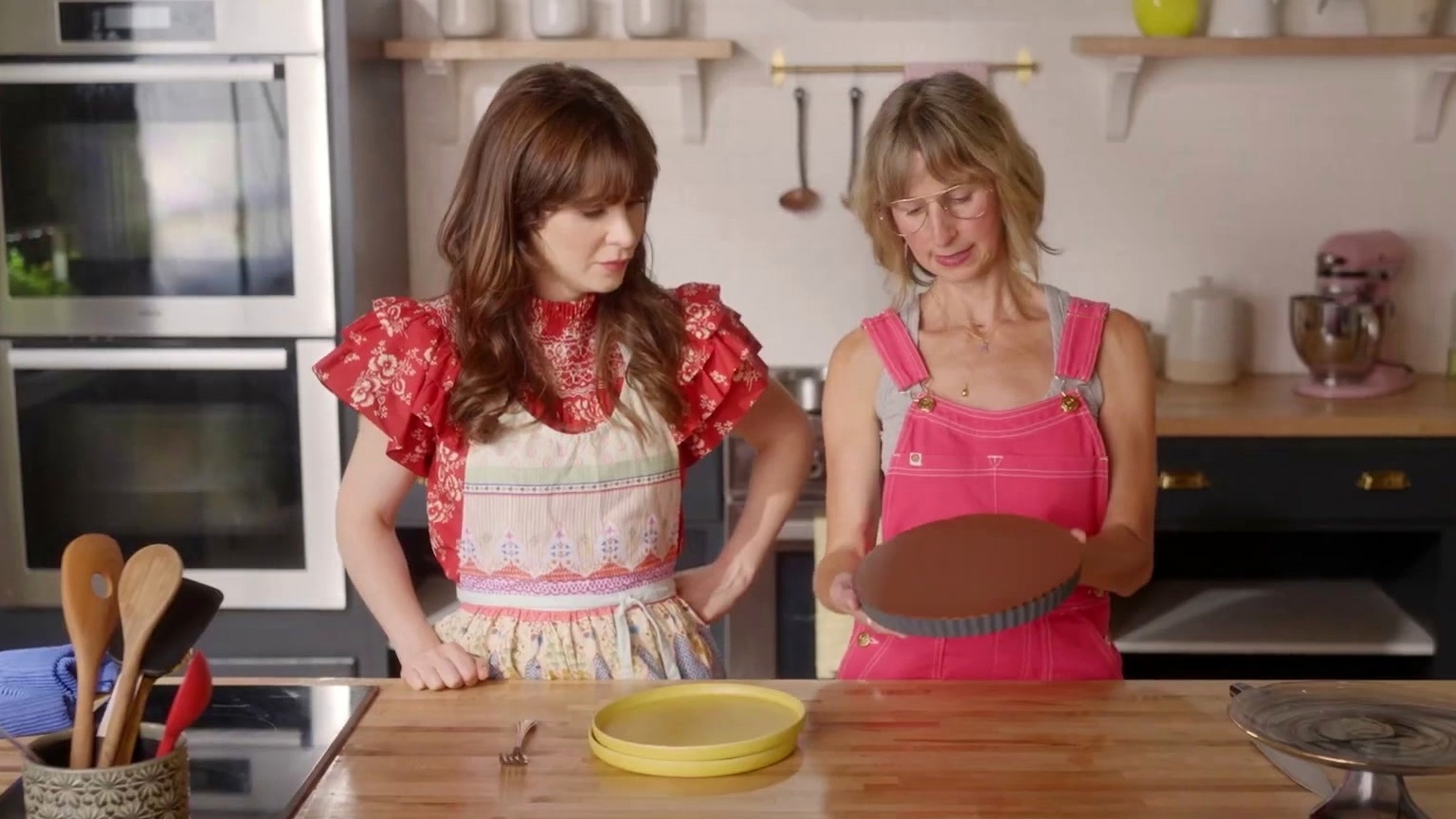 What Am I Eating? With Zooey Deschanel - Season 1 Reviews - Metacritic