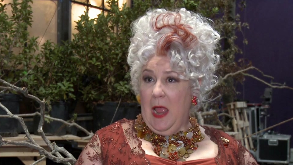 Alice Englert - TV Guide