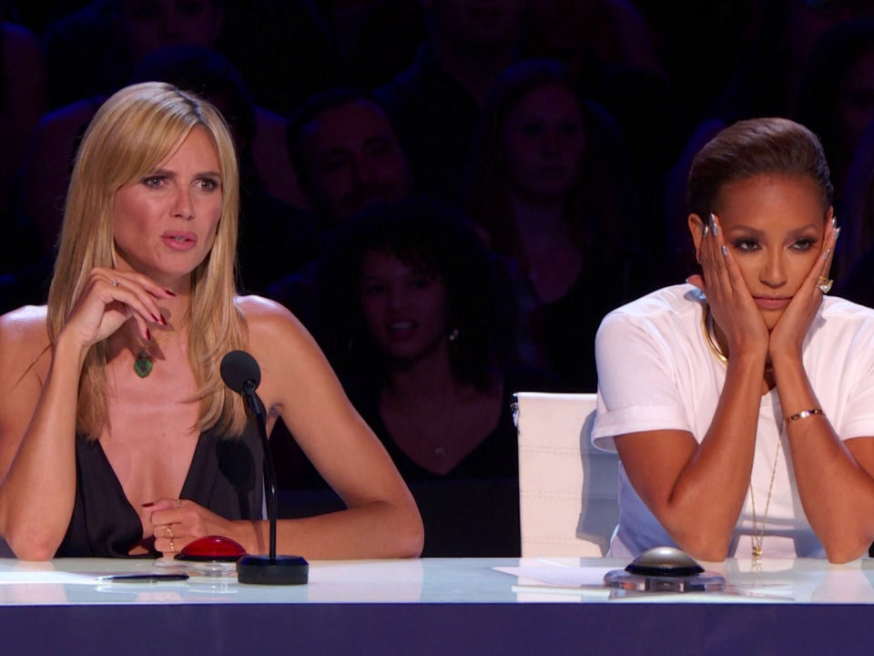 America's Got Talent: Incredible Dogs Hilariously Imitate The Agt ...