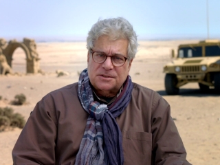 The Mummy: Jake Johnson On Working With Tom Cruise - TV Guide