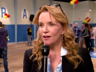 Lea Thompson Trailers, Photos, Videos
