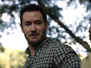 The Passage: Fanning & Amy Talk About Carter - TV Guide