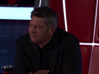 The Voice: D.Smooth And Kelly Clarkson Sing Joji's Slow Dancing In The ...